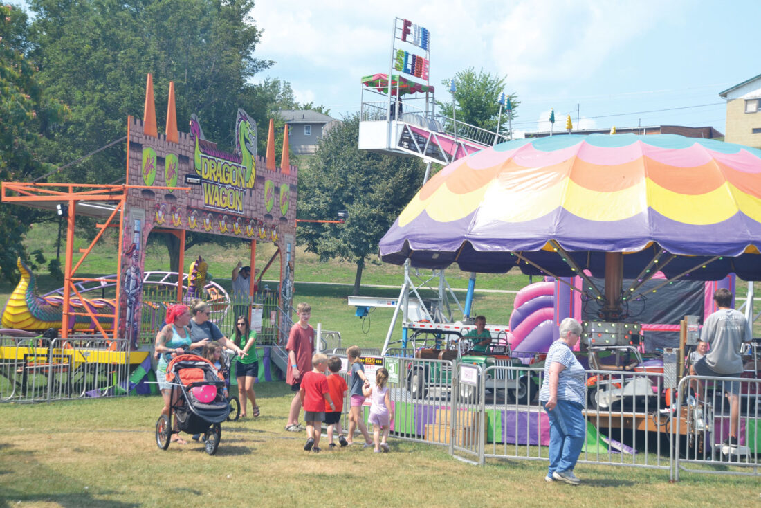 Right as Rain: Belpre Homecoming weathers showers with parade, fishing ...